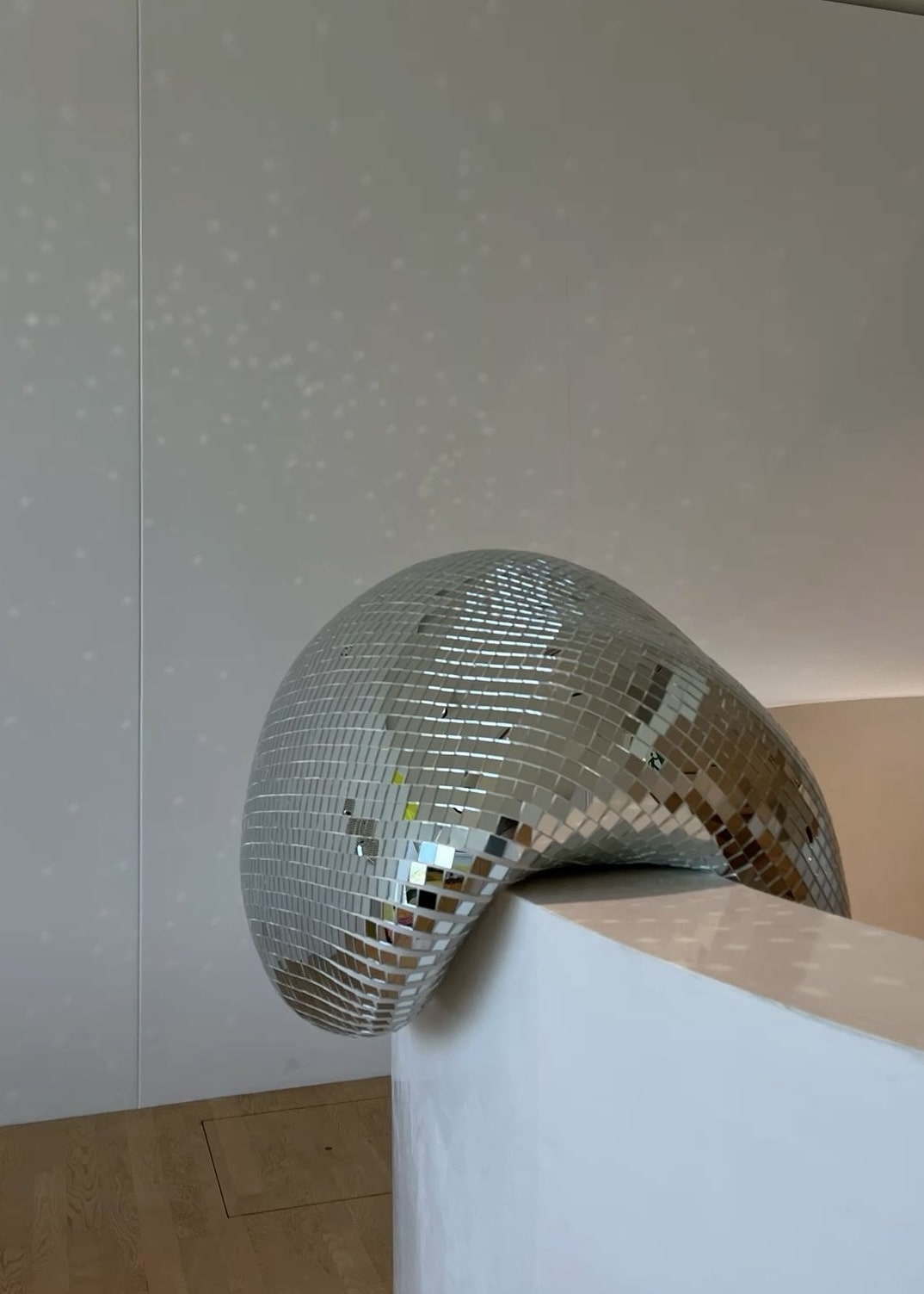 Melting Disco Drip Decor - Retro Party Accent & 70s Home Vibes