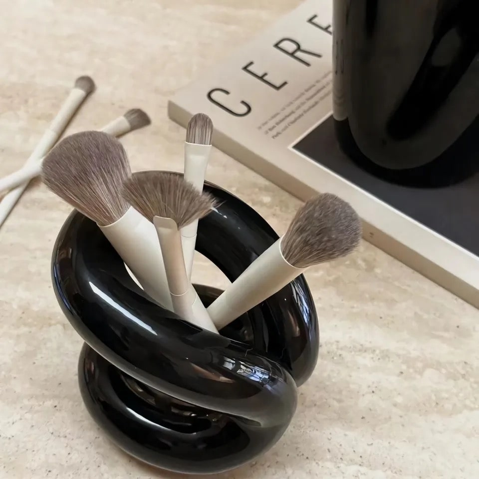 Ceramic Brush Holder: Bedroom Decor Makeup Accessories