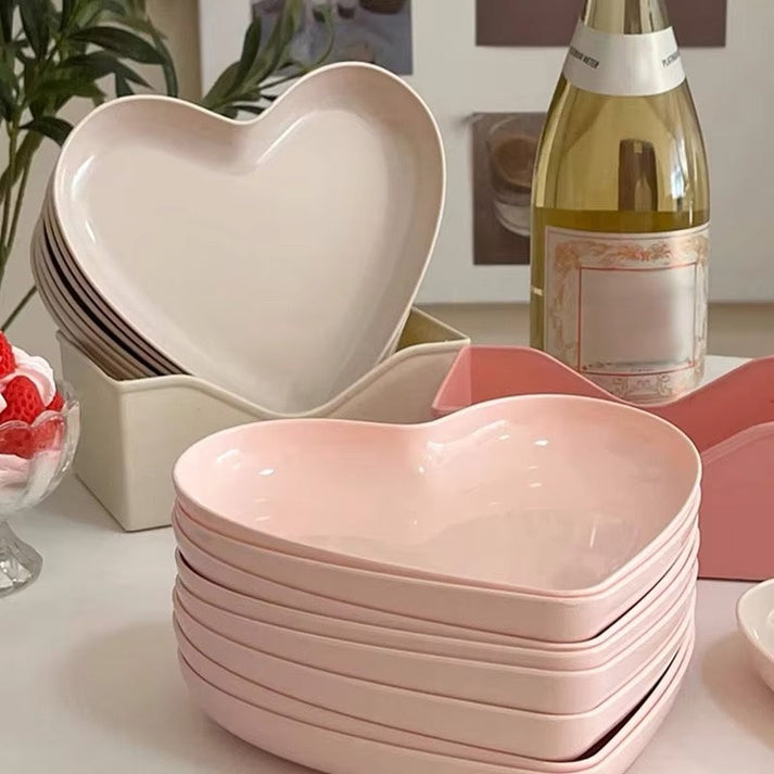 Pink Heart Dishes Set – Love Heart Plastic Plates for Party