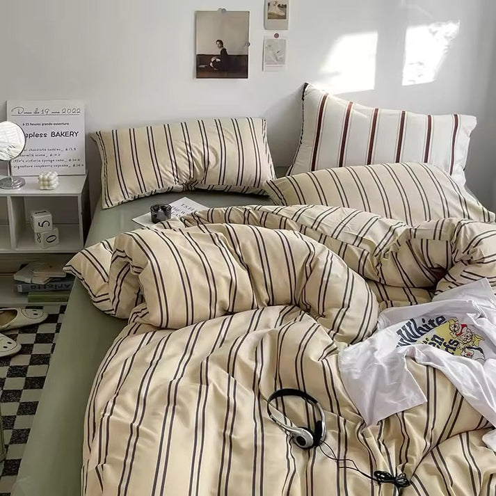 Retro Striped Bedding Set – Modern Comforter & Duvet Cover