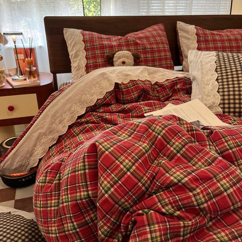 Cottagecore Red Plaid Bedding Set – Retro Comforter for Dorm Decor ...