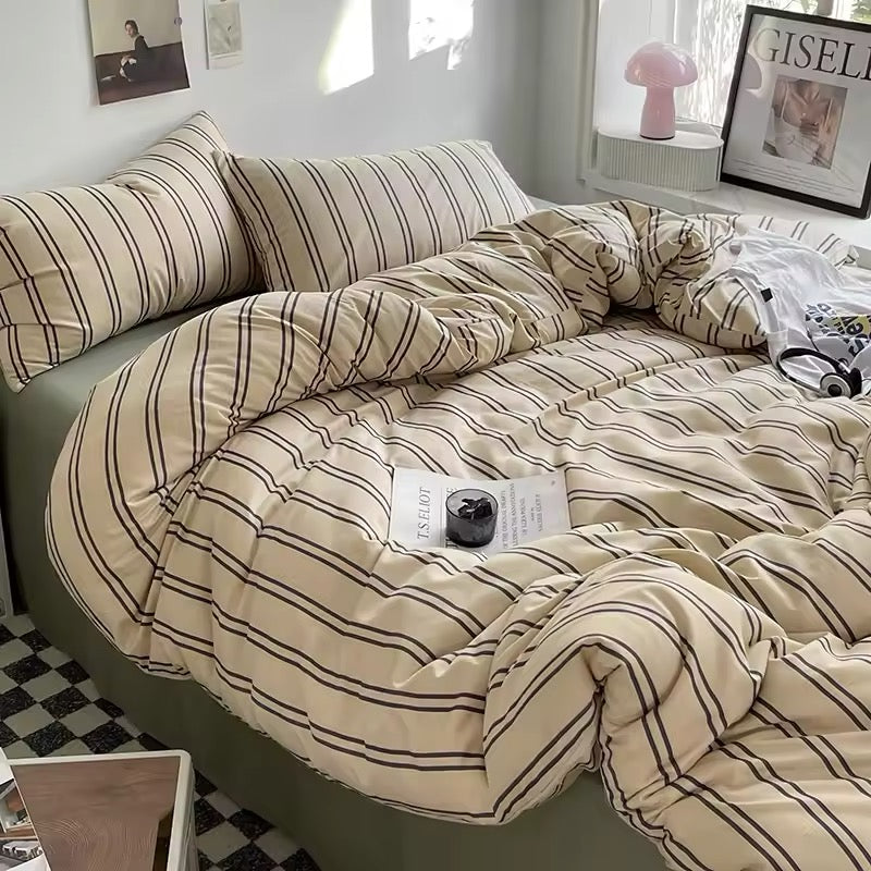 Retro Striped Bedding Set – Modern Comforter & Duvet Cover – The Feelz