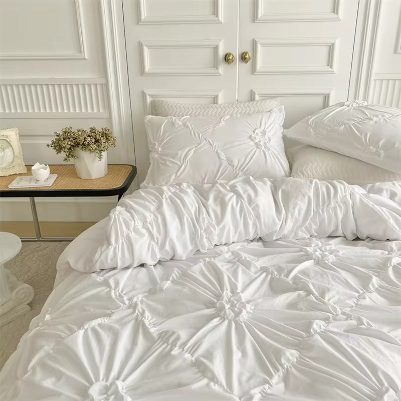 Vintage Coquette Bedding Set - Pinch Pleated White Flowers – The Feelz