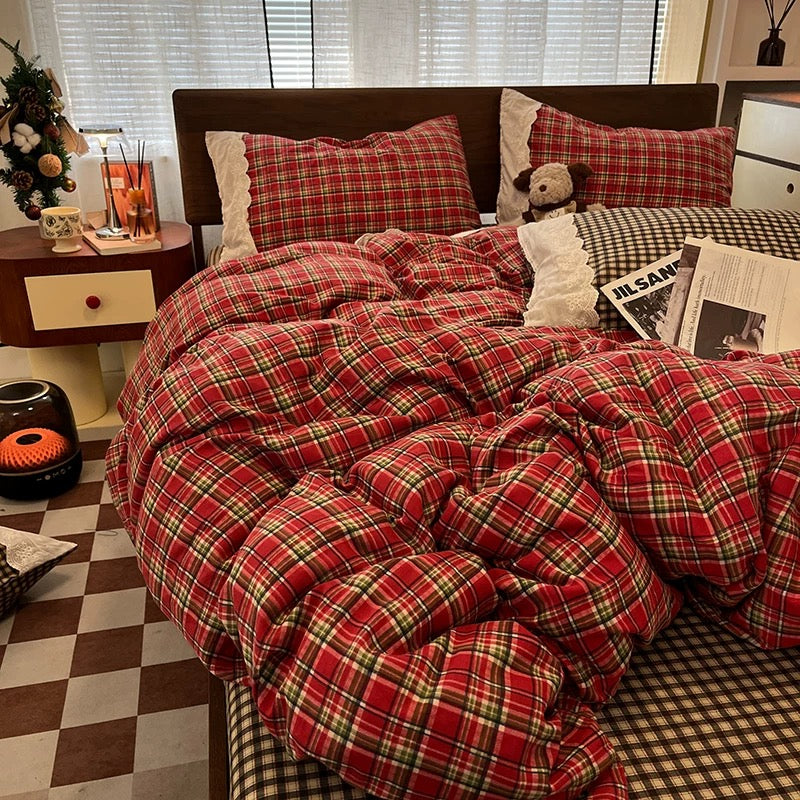 Cottagecore Red Plaid Bedding Set – Retro Comforter for Dorm Decor ...