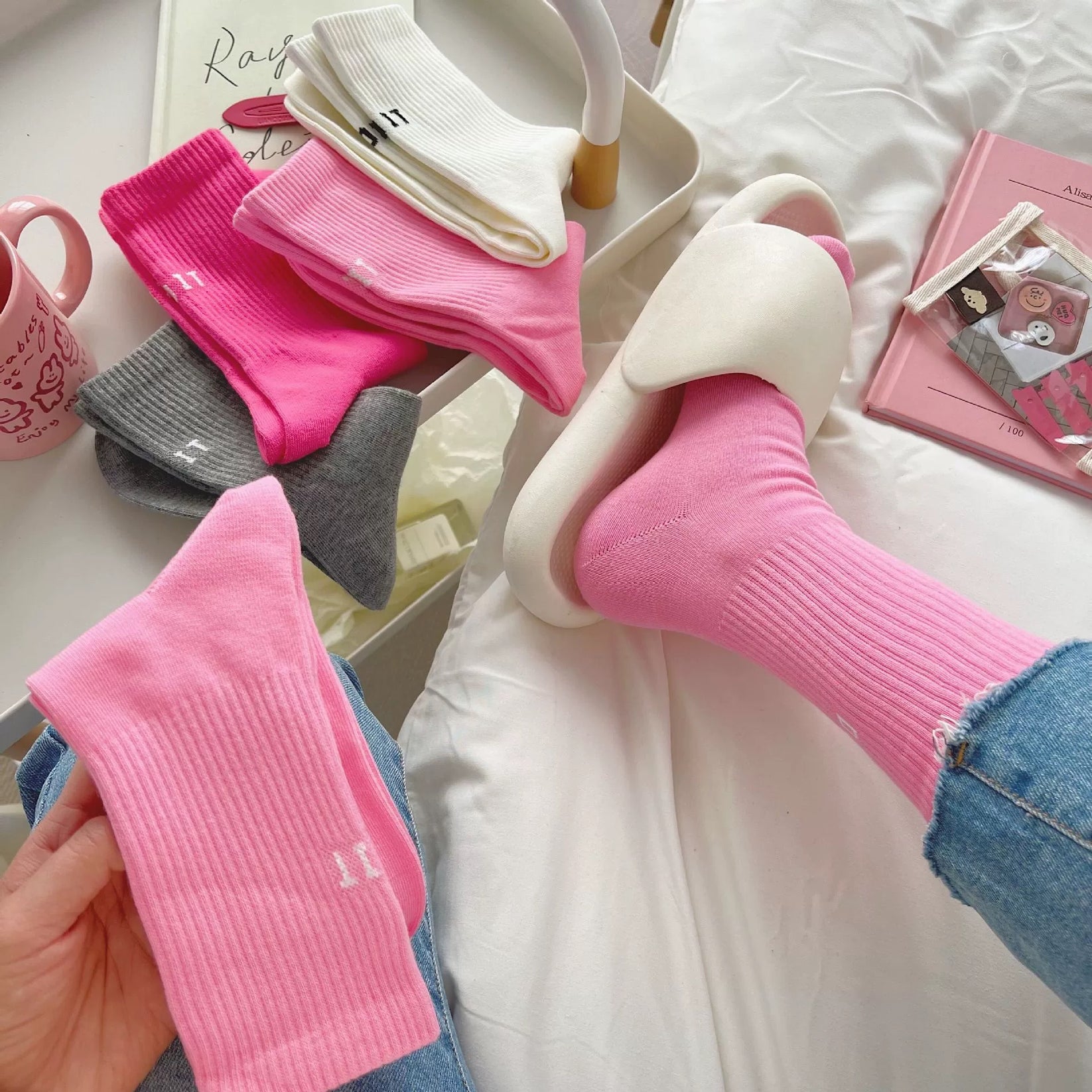 Y2K Pink Socks - Women’s Mid-Tube Cotton Letter Sports Socks